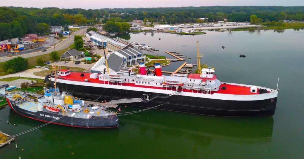 In A World First, Japan Fires Railgun From Warship At An Actual Target ...